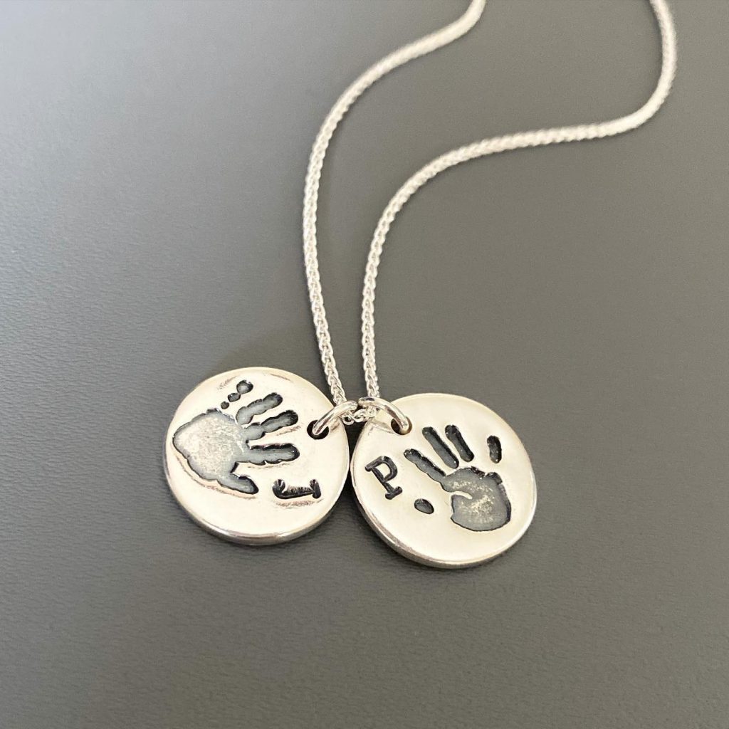 Circular Handprint Necklace – Sparkle & Co